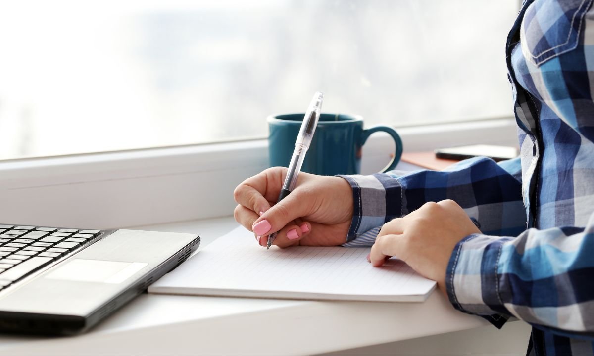 Professional Writing: Types, Skills, Careers & Examples ...